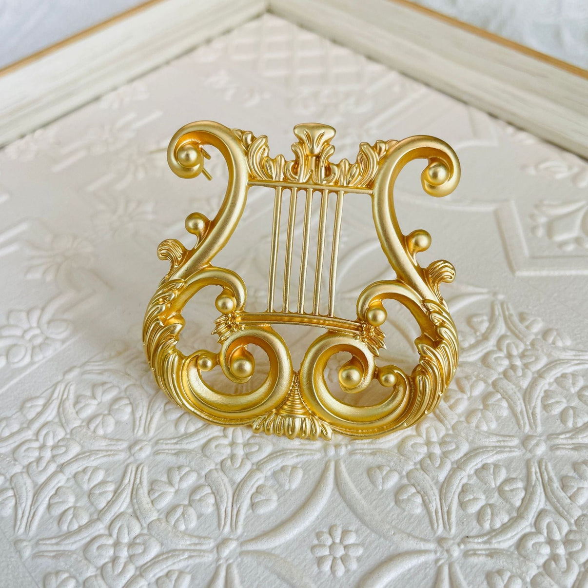Classic Gold Harp Brooch - Red Retro Jewelry