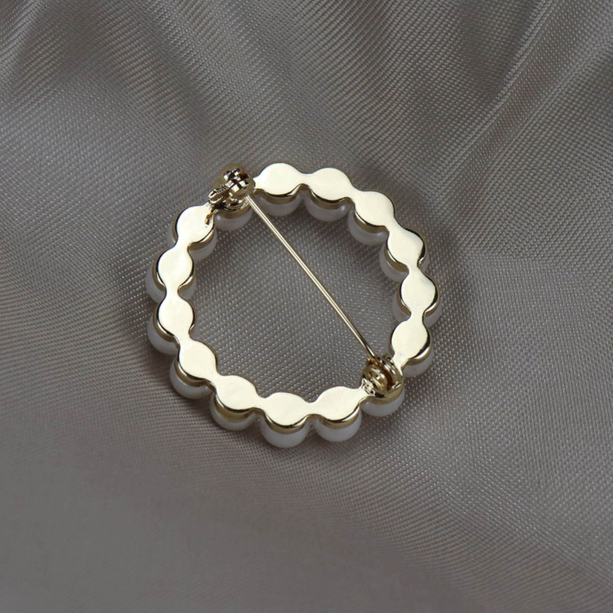 Elegant Pearl Brooch for Women | Red Retro Jewelry